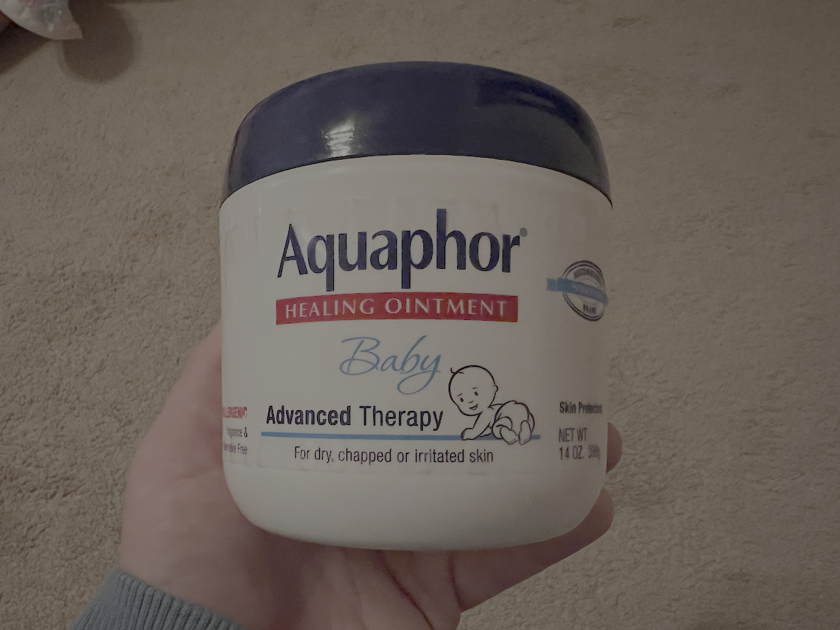 Aquaphor vs Aquaphor Baby (girl dad of 2 explains)
